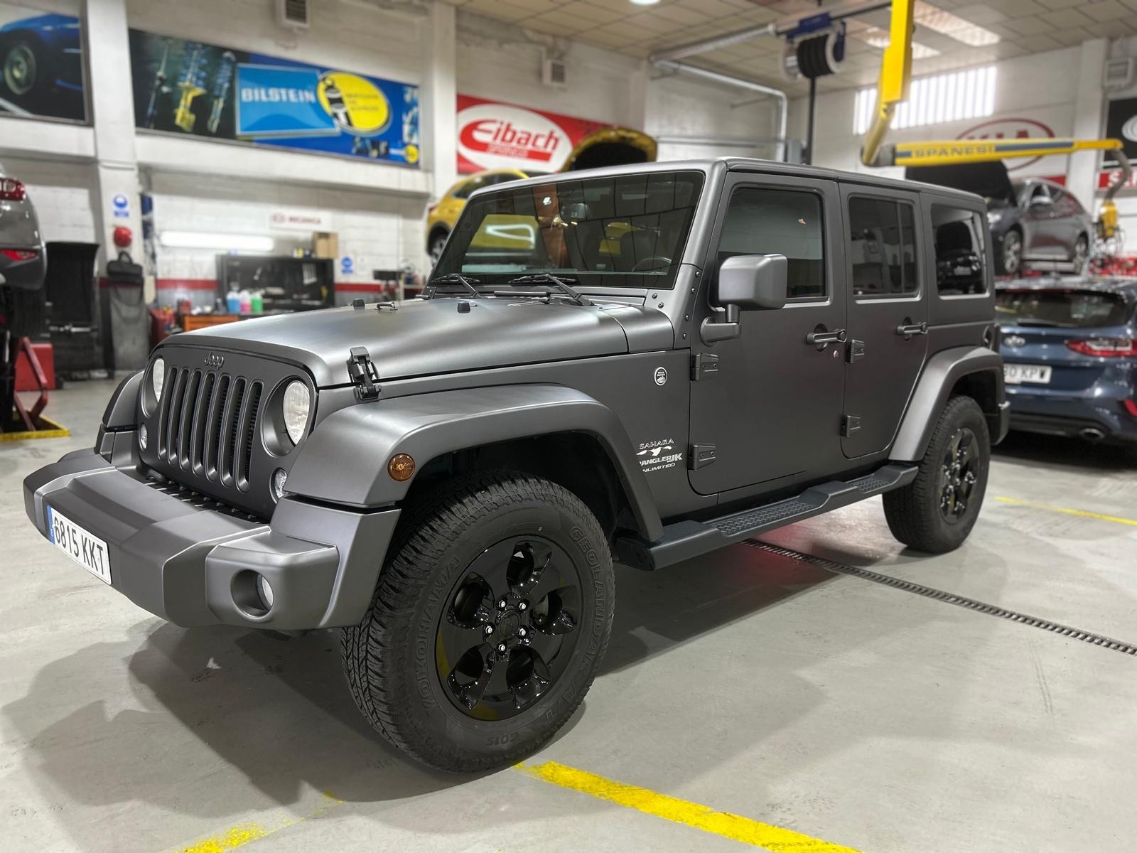 Cambio color de carrocería a gris mate Jeep Wrangler - Centauto, SL